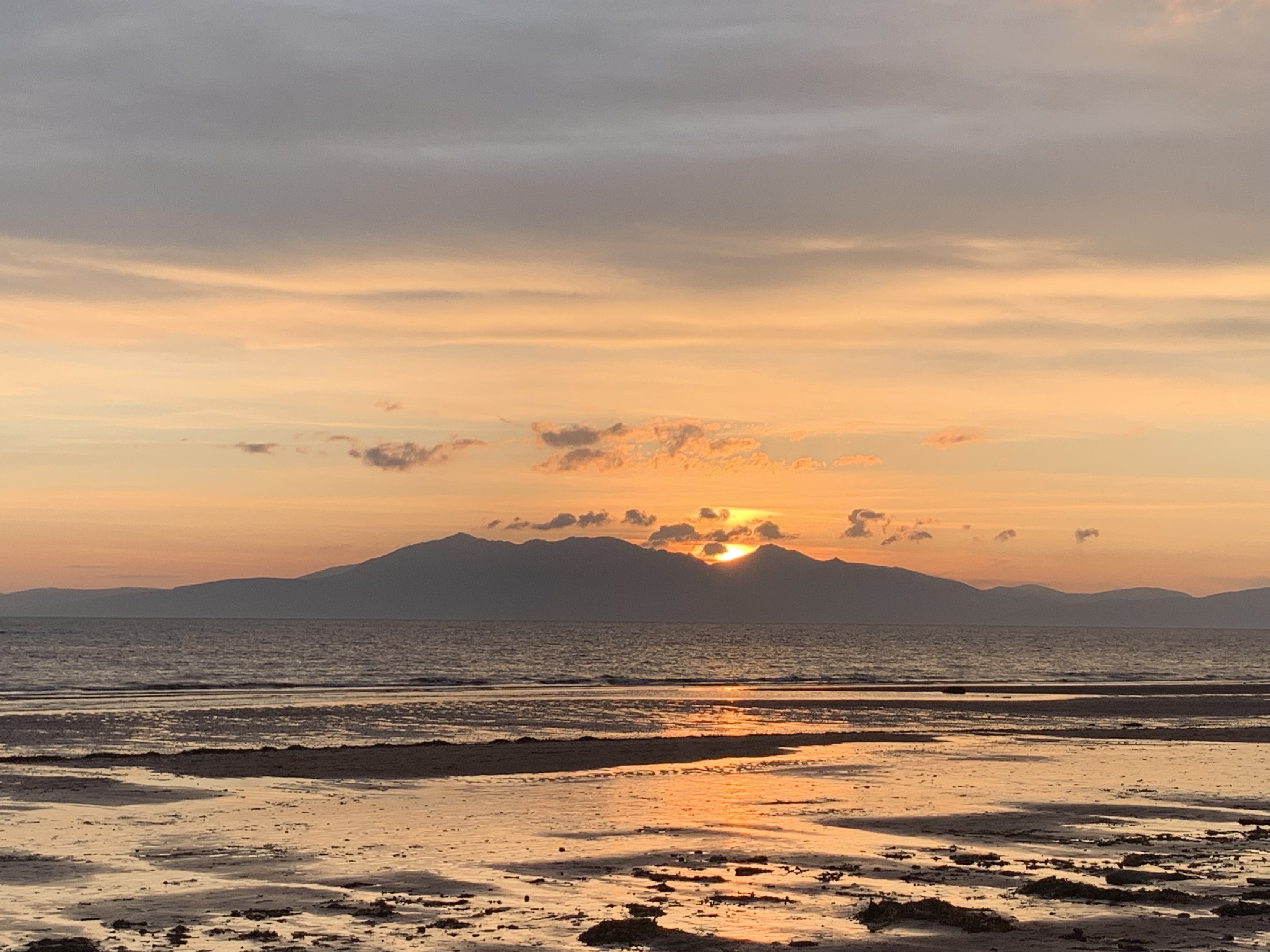Dorian Fraser-Moore: "@mcc happy birthday, two shots of a sunset in sco ...