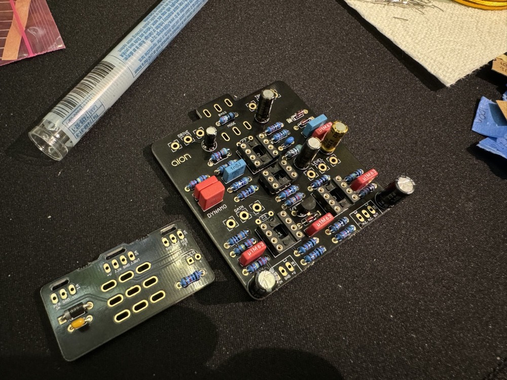 Scott Yoshinaga: "AionFX Dynamo progress: PCB components soldered ...