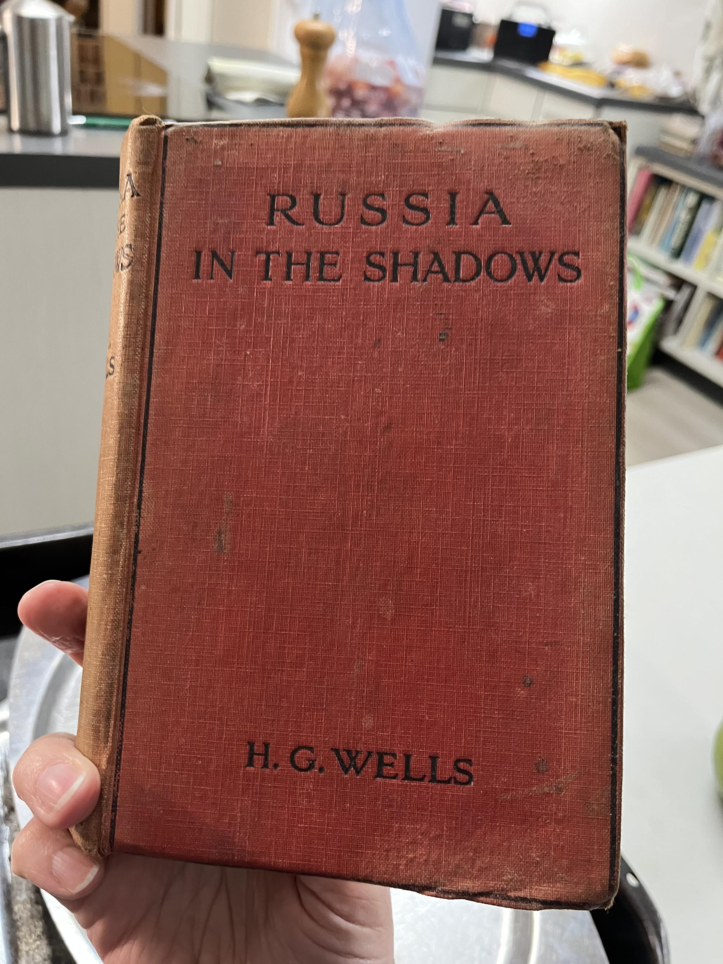 Joanna Bryson, blathering: "#Russia #hgwells #inequality #war Not my ...